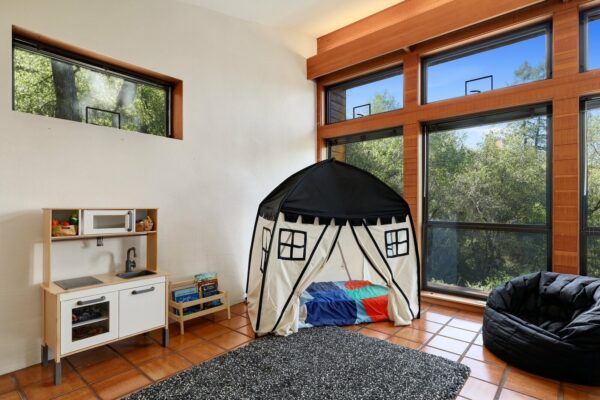 A Passive Solar Home Built Into the Hillside Asks $610K in Northern ...